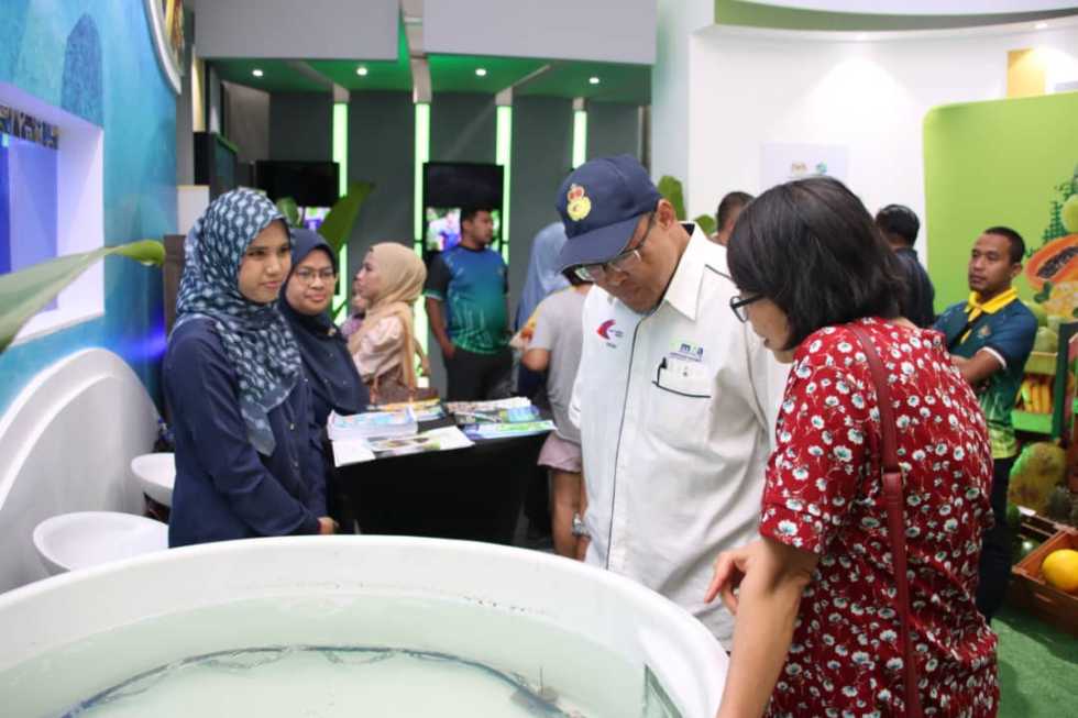 Lawatan Ketua Pengarah Perikanan ke Reruai Jabatan Perikanan di Program Madani Rakyat 2024 ...